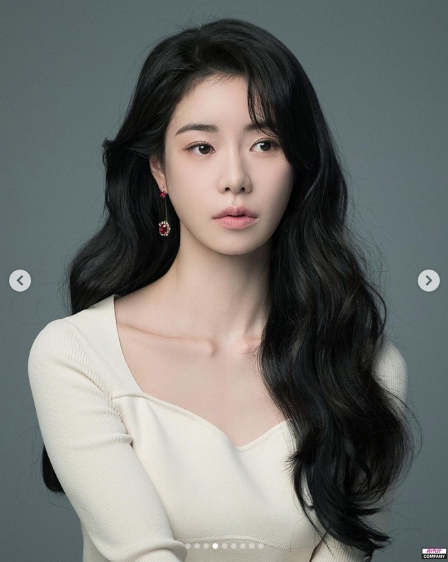 8 Foto Lim Ji Yeon Pemeran Antagonis Drakor The Glory Yang Bikin Geram