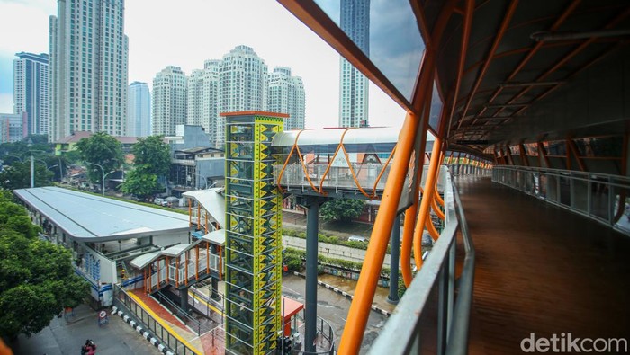 Potret Skywalk Kebayoran Lama dari Awal Pembangunan hingga Siap Dibuka