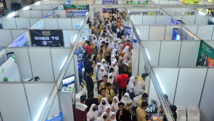 Yuk Cari Kampus Impian di Pameran Perguruan Tinggi Yuk Cari Kampus Impian di Pameran Perguruan Tinggi