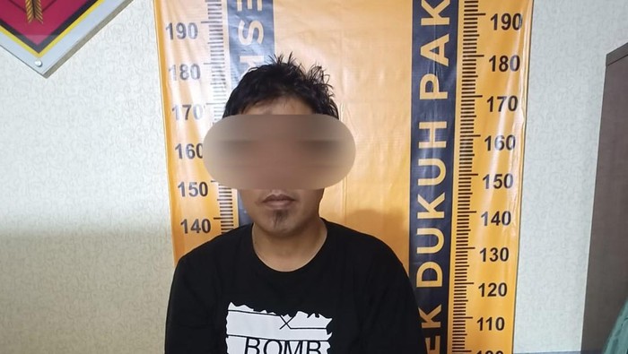 Pelaku Pecah Kaca Mobil di Parkiran Apartemen Surabaya Ditangkap Pelaku Pecah Kaca Mobil di Parkiran Apartemen Surabaya Ditangkap