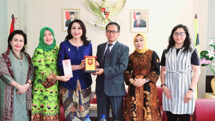 Kowani Kawal Penyelesaian MoU Perlindungan PMI di Brunei Darussalam Kowani Kawal Penyelesaian MoU Perlindungan PMI di Brunei Darussalam