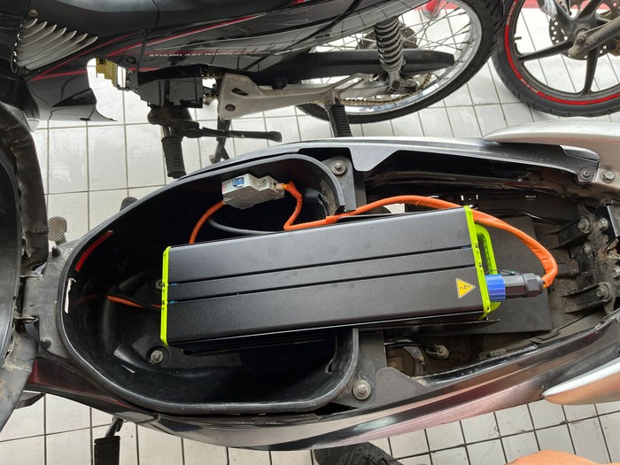 Penampakan Motor BBM yang Berhasil Disulap Jadi Listrik