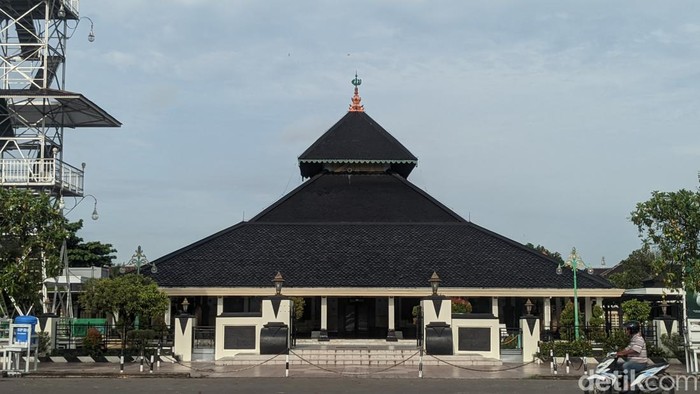 Sejarah Masjid Agung Demak: Masjid yang Digunakan Wali Songo Berkumpul Sejarah Masjid Agung Demak: Masjid yang Digunakan Wali Songo Berkumpul