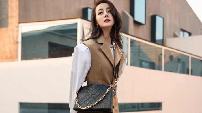 Potret Aktris Cantik Dilraba Dilmurat yang Sempat Diraba-raba di Bandara