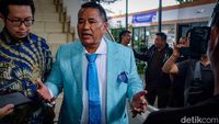 Tak Gentar, Hotman Paris Bakal Lawan Siapa Pun Pengacara Ferry Irawan