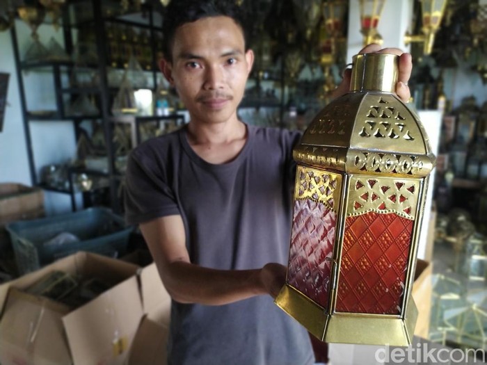 Mengenal Lampu Gentur, Lentera Khas dari Cianjur Mengenal Lampu Gentur, Lentera Khas dari Cianjur