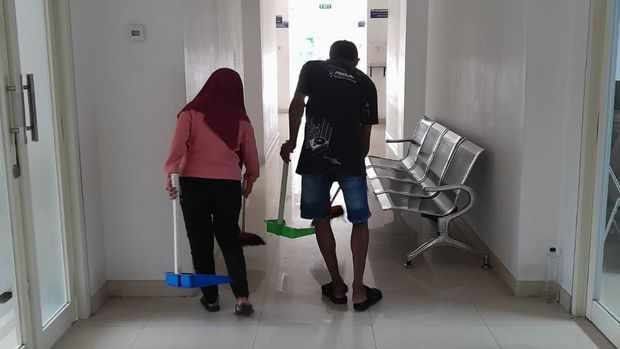 Lagi, Sejoli Bermesraan di Alun-Alun Malang Diciduk Satpol PP Lagi, Sejoli Bermesraan di Alun-Alun Malang Diciduk Satpol PP