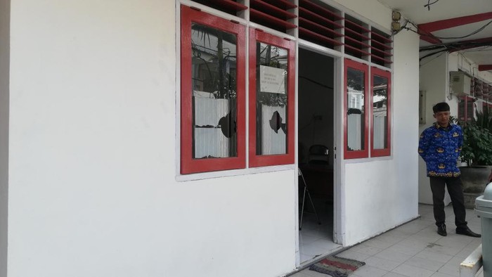Naiknya Retribusi Parkir Berujung Perusakan Kantor Pasar Poncol Kota ... Naiknya Retribusi Parkir Berujung Perusakan Kantor Pasar Poncol Kota ...