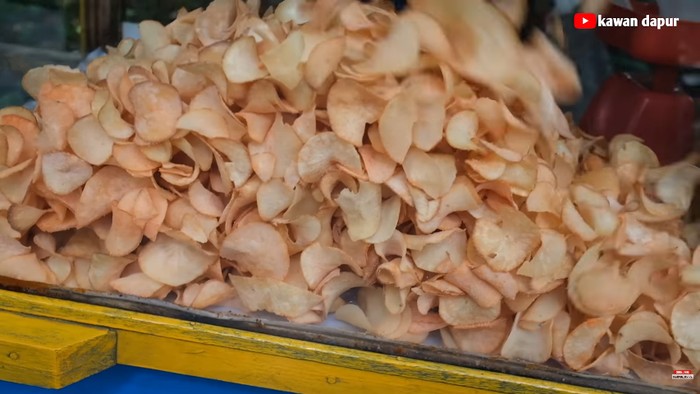 Keren! Mantan Kuli Ini Jadi Bos Keripik Singkong Omzet Jutaan Rupiah Keren! Mantan Kuli Ini Jadi Bos Keripik Singkong Omzet Jutaan Rupiah