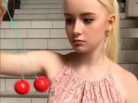 Cerita Bule Barbie dari Jerman yang Viral Fasih Bahasa Sunda dan Suka Seblak