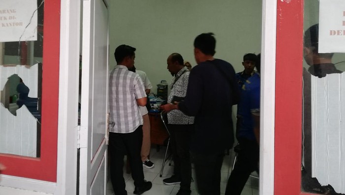 Disperindag Kota Pasuruan Resmi Laporkan Perusakan Kantor Pasar Poncol Disperindag Kota Pasuruan Resmi Laporkan Perusakan Kantor Pasar Poncol