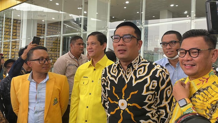 Ridwan Kamil Klaim Gaet Rian Ernest Gabung ke Golkar Ridwan Kamil Klaim Gaet Rian Ernest Gabung ke Golkar
