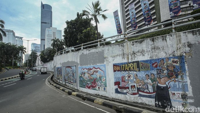 Mural Kusam yang Bikin Tembok Jakarta Kumuh