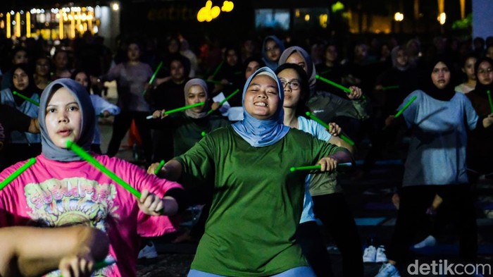 Seru-seruan Bakar Kalori Lewat Pound Fit, Olahraga Stik yang Populer