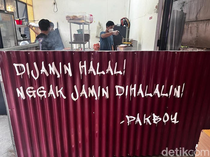 Steak Meltique dan Ayam Jadi Andalan Warung Steak di Bekasi Ini