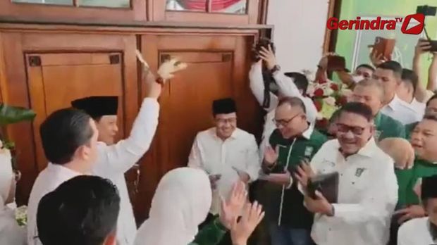Prabowo dan Cak Imin Resmikan Sekber Gerindra-PKB Jelang Pemilu 2024 Prabowo dan Cak Imin Resmikan Sekber Gerindra-PKB Jelang Pemilu 2024