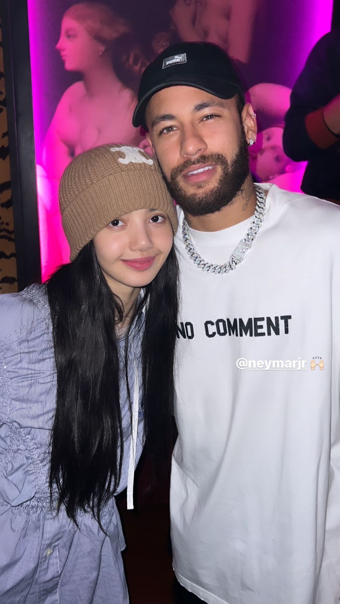Lisa BLACKPINK dan Neymar Foto Bareng, Bikin Fans Heboh Disebut Serasi Lisa BLACKPINK dan Neymar Foto Bareng, Bikin Fans Heboh Disebut Serasi
