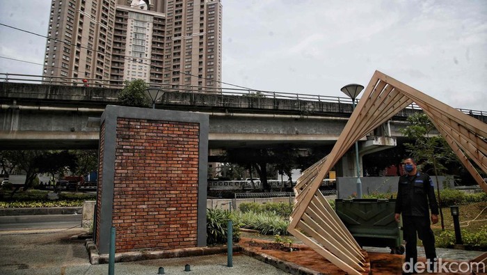 Taman Kampung Muka, Taman di Pinggir Rel Kereta Api