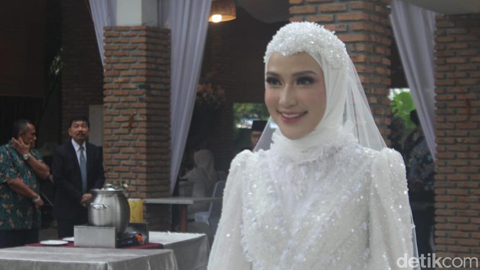 Foto-foto Momen Pernikahan Dahnil Anzar dengan Muna Soraya Putri
