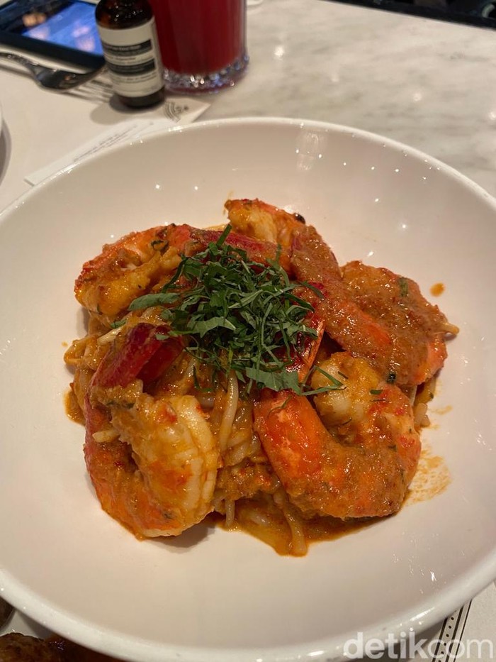Yummy! Lezatnya Rendang dan Daging Chabek ala Peranakan di Restoran ...