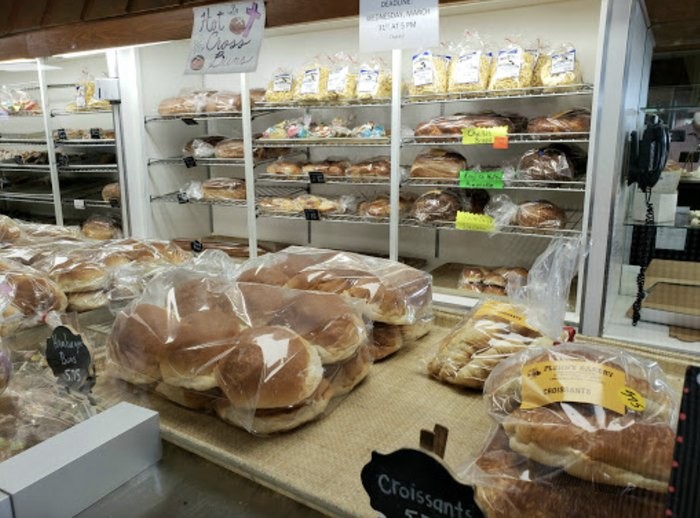 Potret Toko Roti Jadul Legendaris yang Sudah Diwarisi Empat Generasi