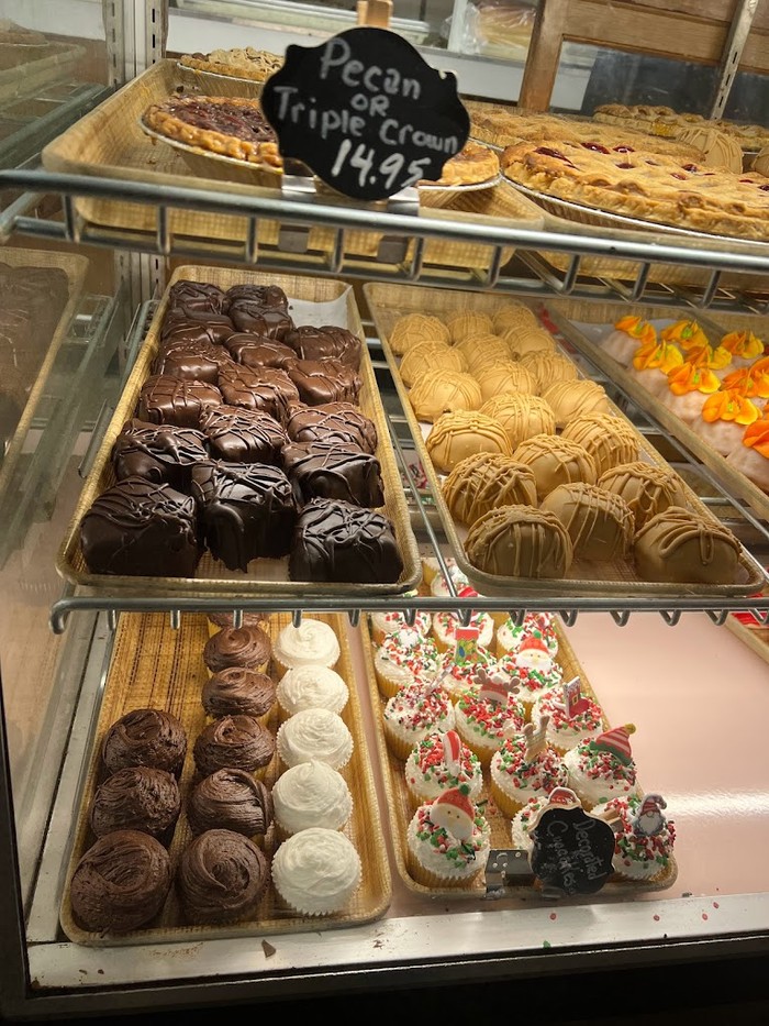 Potret Toko Roti Jadul Legendaris yang Sudah Diwarisi Empat Generasi