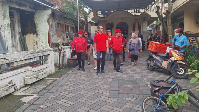 Blusukan di Kampung Peneleh, PDIP Surabaya Dicurhati Warga Blusukan di Kampung Peneleh, PDIP Surabaya Dicurhati Warga