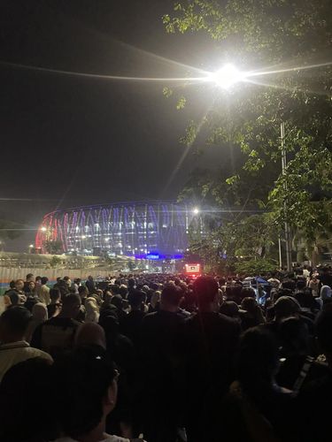 Penonton Keluhkan Akses JIS Usai Konser Dewa 19: Jalanan Stuck! Penonton Keluhkan Akses JIS Usai Konser Dewa 19: Jalanan Stuck!