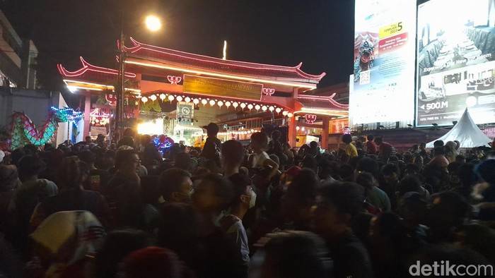 Polisi Tangkap Pencopet yang Beraksi di Festival Cap Go Meh Bogor Polisi Tangkap Pencopet yang Beraksi di Festival Cap Go Meh Bogor