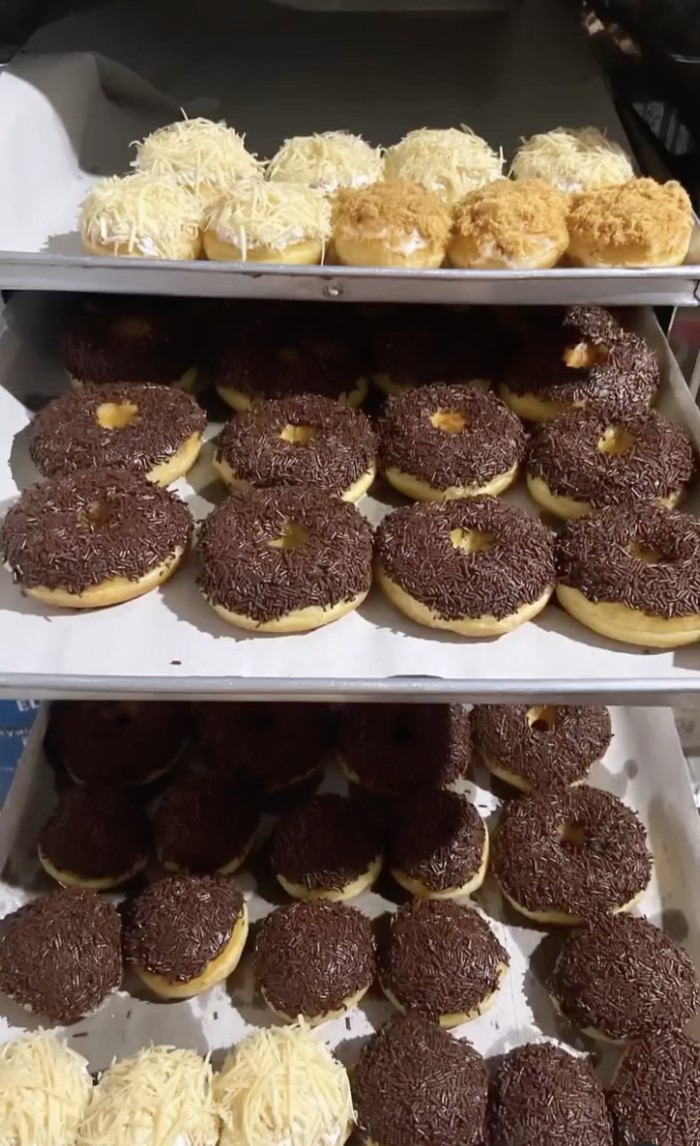 20 Donat Kentang yang Empuk Manis Ada di Sini