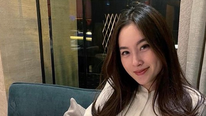Cantiknya Nong Poy, Transgender yang Dilamar Crazy Rich Thailand