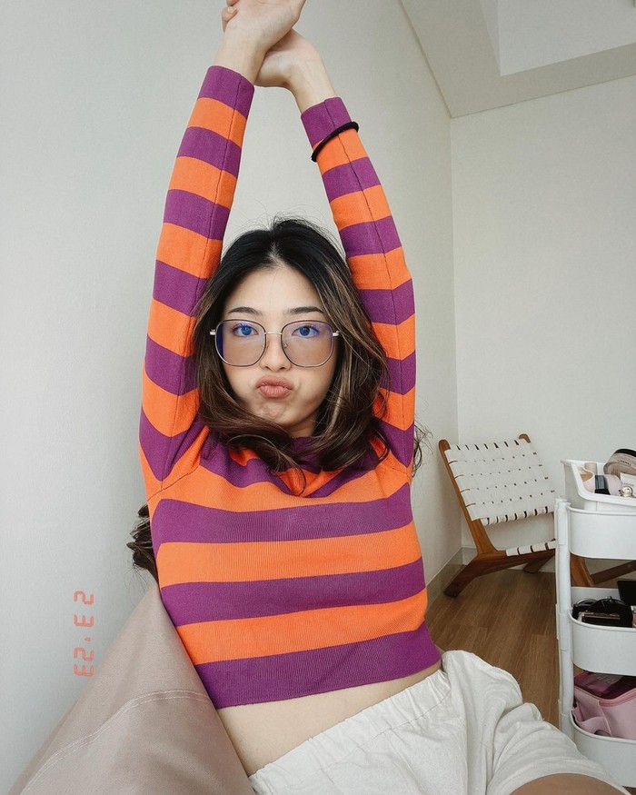 Terpesona Cantiknya Paras Selebgram Putri Setiawan