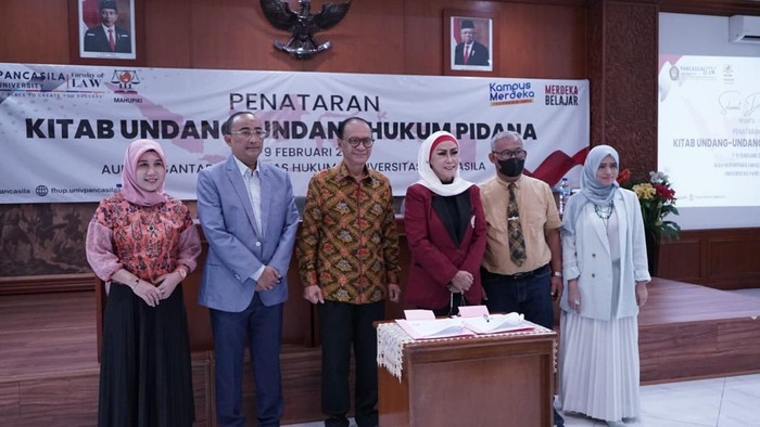 Mahupiki dan UP Gelar Penataran KUHP Baru Mahupiki dan UP Gelar Penataran KUHP Baru