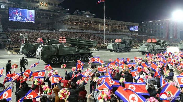 Kim Jong Un Pamer Kekuatan Militer Korea Utara Kim Jong Un Pamer Kekuatan Militer Korea Utara