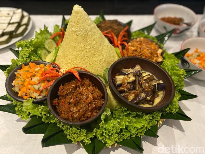 Buku Sambal Roa Ungkap Asal-usul Sambal Roa khas Manado