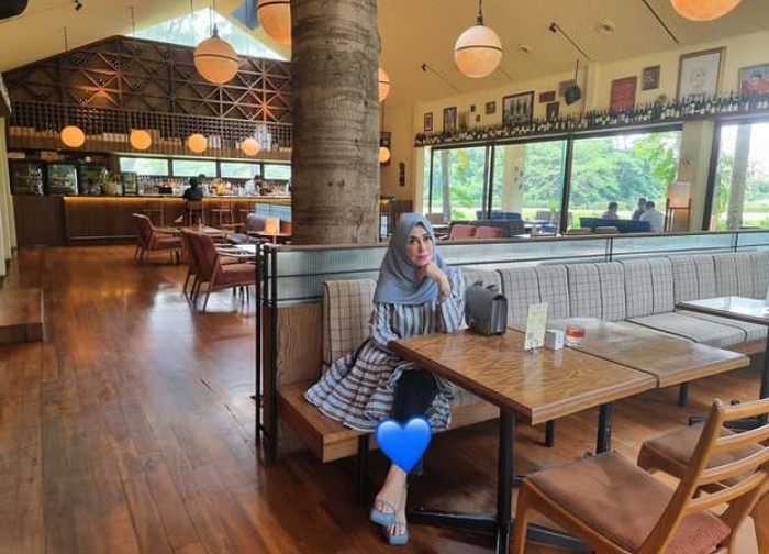 Usai Jalani Operasi, Mama Amy Ajak Cucu Kulineran ke Bali