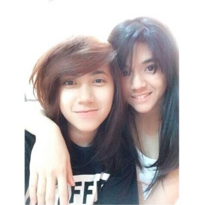 Ups! Momen Mesra 7 Pasangan Artis Ini Pernah Bocor ke Publik