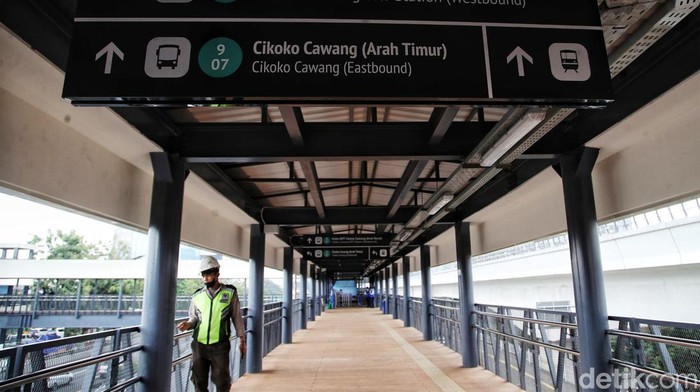 Sudah Dibuka! Potret Halte TiJe Cawang Cikoko yang Nyambung KRL hingga LRT