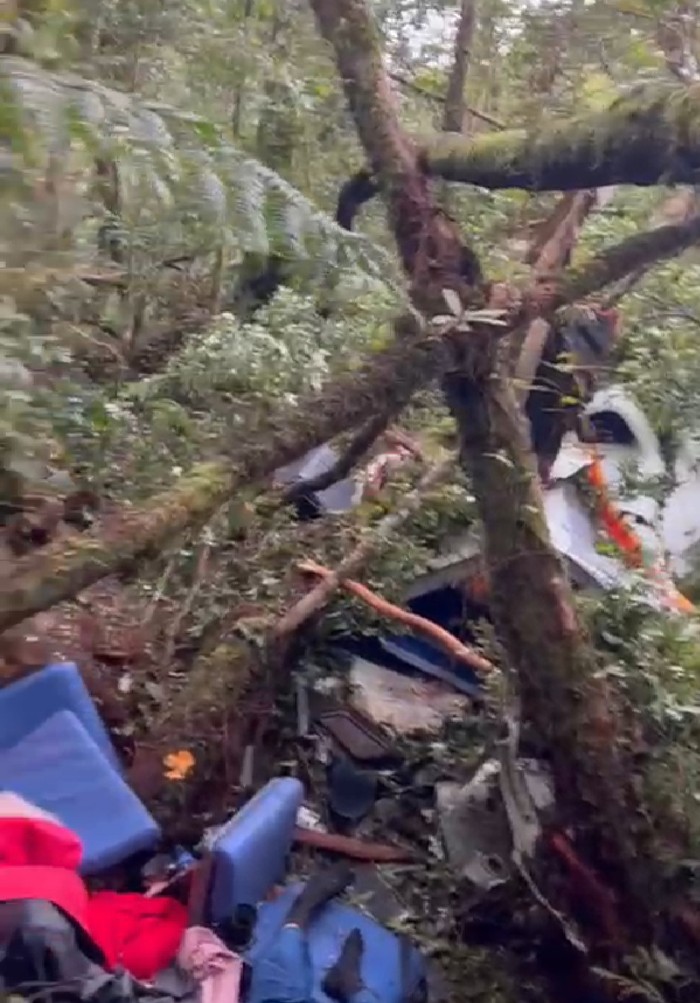 Kondisi Penumpang Heli Rombongan Kapolda Jambi yang Jatuh di Hutan Kondisi Penumpang Heli Rombongan Kapolda Jambi yang Jatuh di Hutan