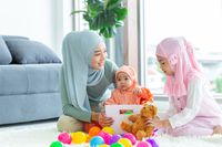 Hadits Surga di Telapak Kaki Ibu dalam Islam, Ini Penjelasannya