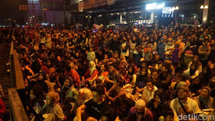 Potret Meriahnya Festival Kenthongan di Purwokerto