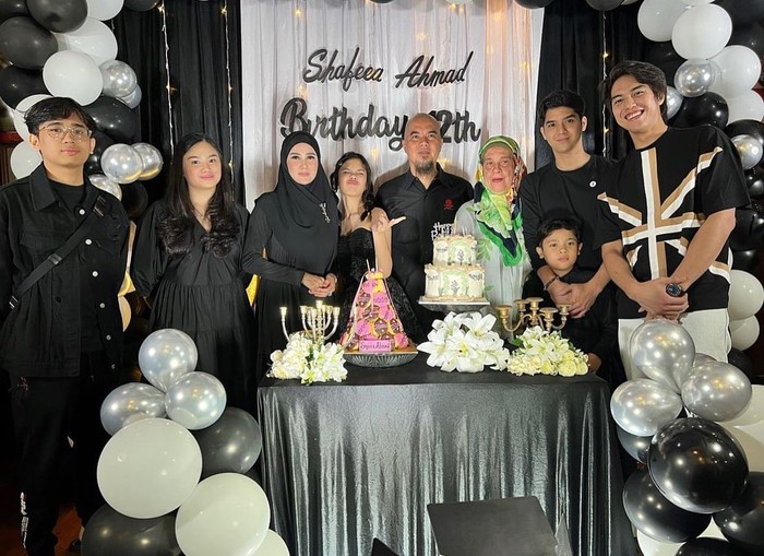 Shafeea Ahmad, Putri Ahmad Dhani Rayakan Ultah Ke-12 dengan Kue Cantik