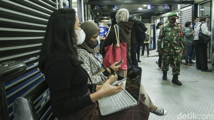Cegah Pelecehan Seksual, Personel TNI Disiagakan di TransJakarta