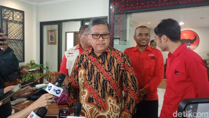 Hasto Ungkap Megawati Bertemu Sri Mulyani Kemarin, Bahas Apa? Hasto Ungkap Megawati Bertemu Sri Mulyani Kemarin, Bahas Apa?
