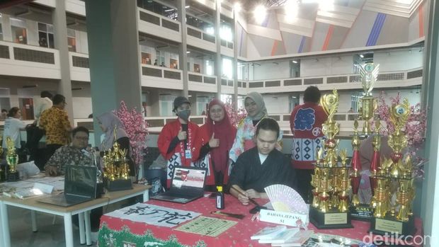 Serunya Tur Kampus ke Widyatama Bandung Serunya Tur Kampus ke Widyatama Bandung