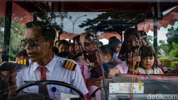 Cita-cita Kandas, Sopir Odong-odong Ini Necis Berseragam Pilot Cita-cita Kandas, Sopir Odong-odong Ini Necis Berseragam Pilot