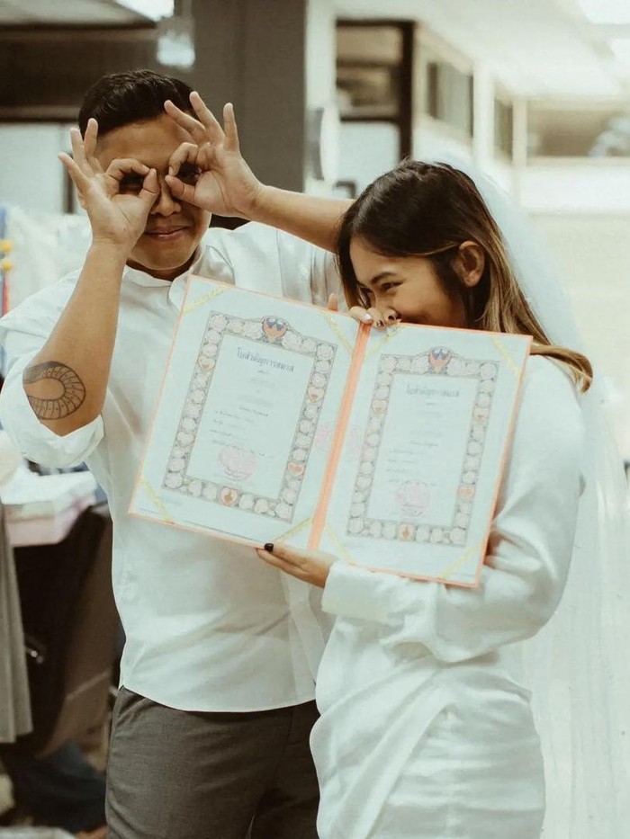 10 Momen Pernikahan Adik Vidi Aldiano di Thailand, Sederhana Penuh Tawa