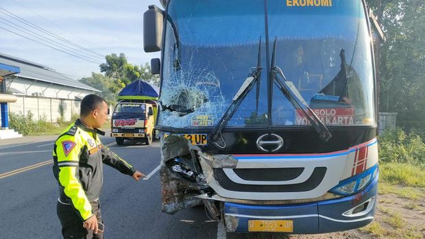 Sederet Kecelakaan Maut yang Libatkan Bus Sugeng Rahayu di Jatim Sejak 2019 Sederet Kecelakaan Maut yang Libatkan Bus Sugeng Rahayu di Jatim Sejak 2019