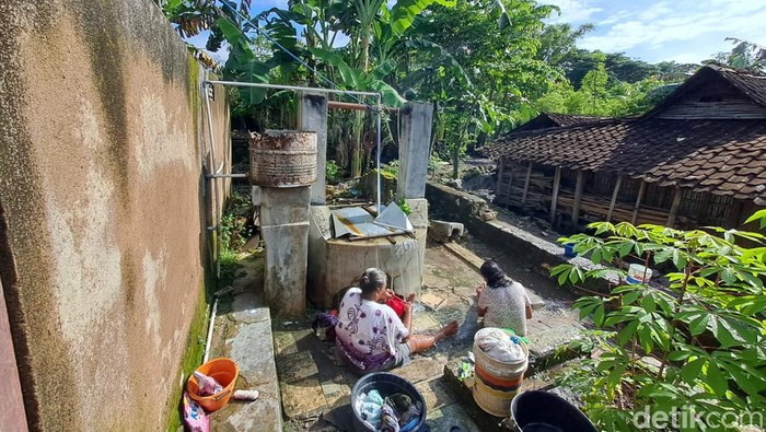 Penampakan Fenomena Air Sumur Meluap Tumpah-tumpah di Wonogiri