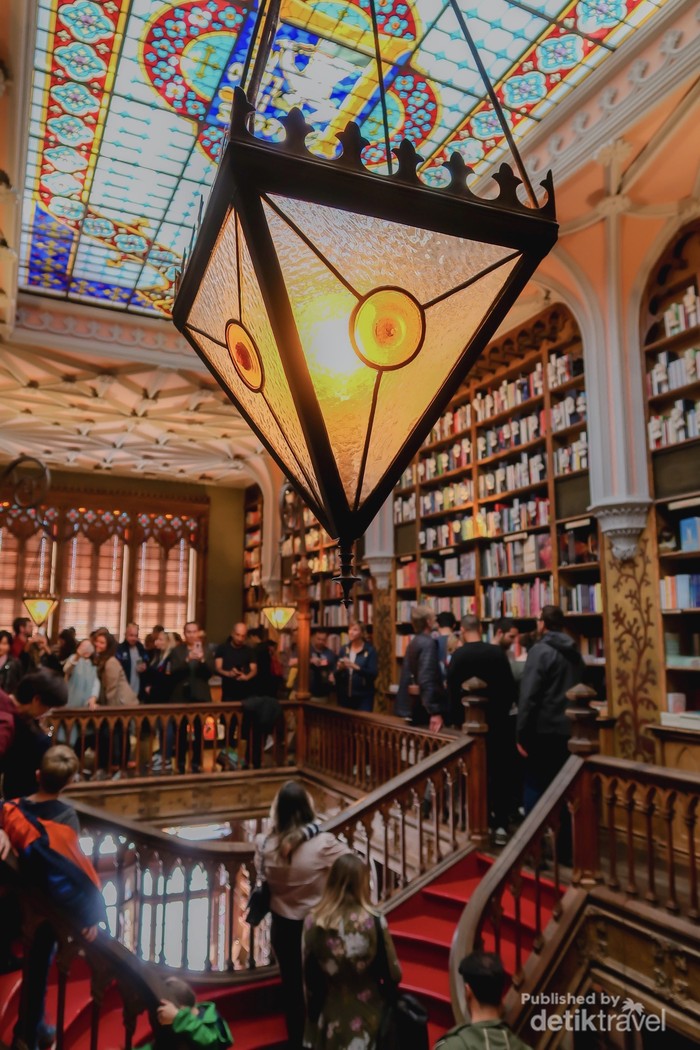 Inikah Toko Buku Tercantik di Dunia? Sumber Inspirasi JK Rowling